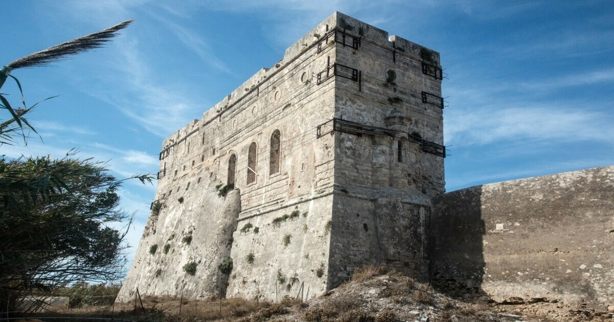 Robert McCabe - Κατερίνα Λυμπεροπούλου, «Ο Τελευταίος Μοναχός των ...