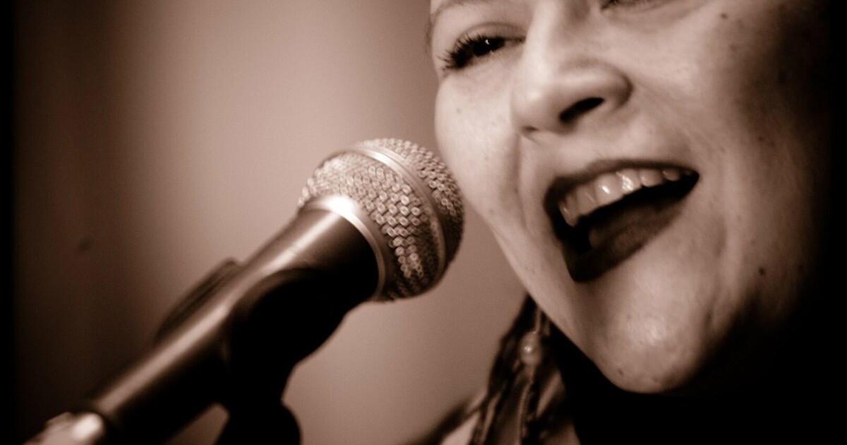 Martha Moreleón / Roman Gomez Trio & guests | LiFO