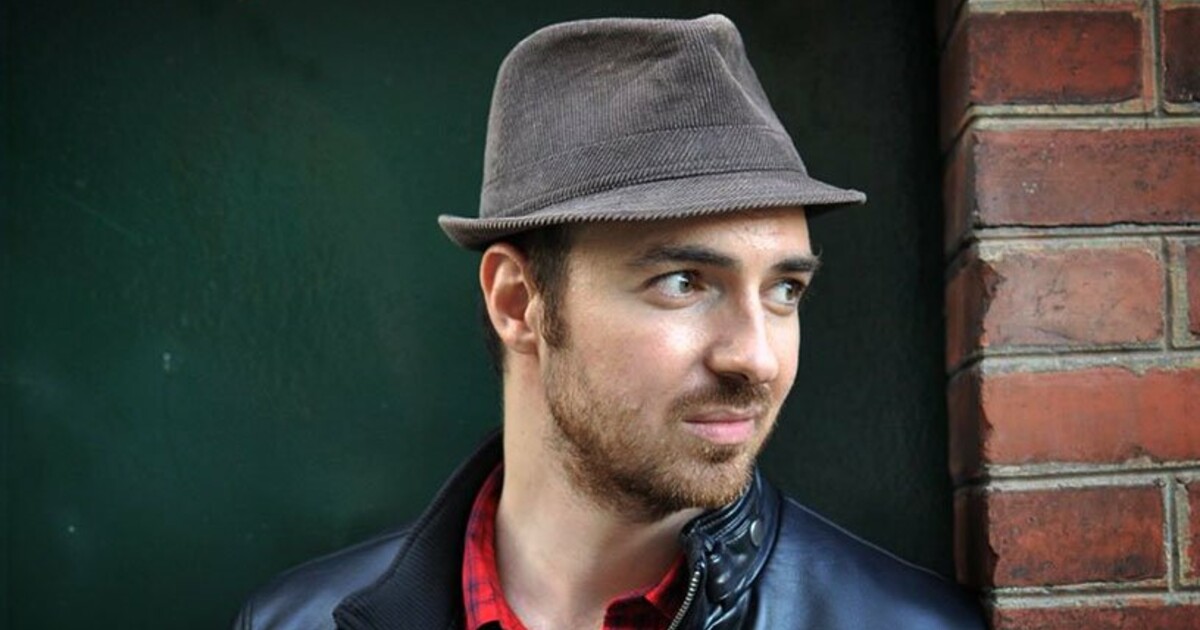 Alex Finkin, Pascal και Akylla | LiFO