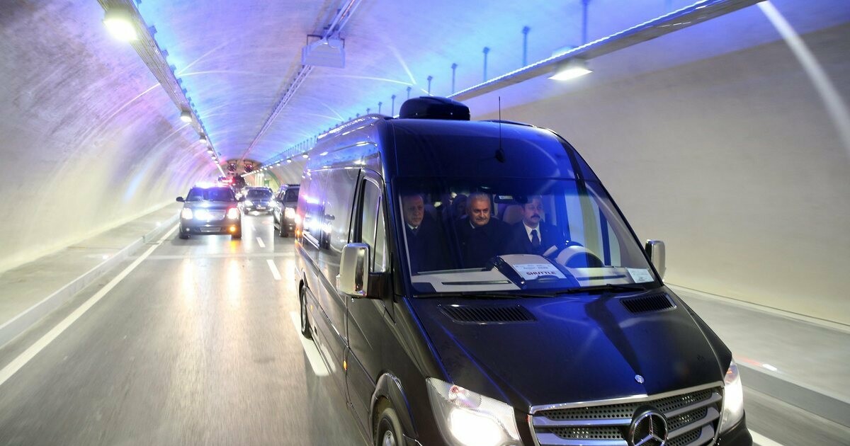 Η Τουρκία εγκαινίασε το υποθαλάσσιο τούνελ που περνά κάτω από το ...