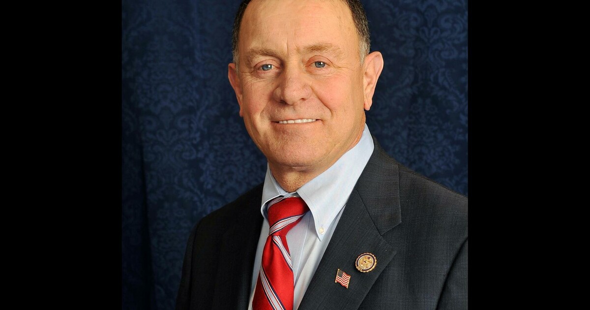 ΗΠΑ: Ο Ρ. Χάνα έγινε ο πρώτος ρεπουμπλικανός βουλευτής που ανακοίνωσε ...