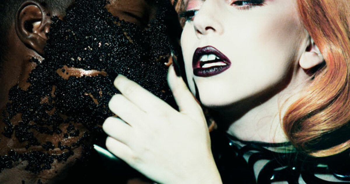 Lady Gaga: «Γιατί δε μιλάει κανείς για τα κιλά της Adele;» | LiFO