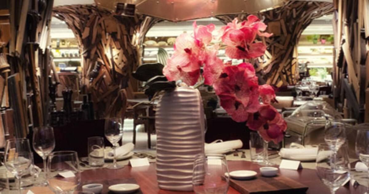 NEW TASTE RESTAURANT | LiFO