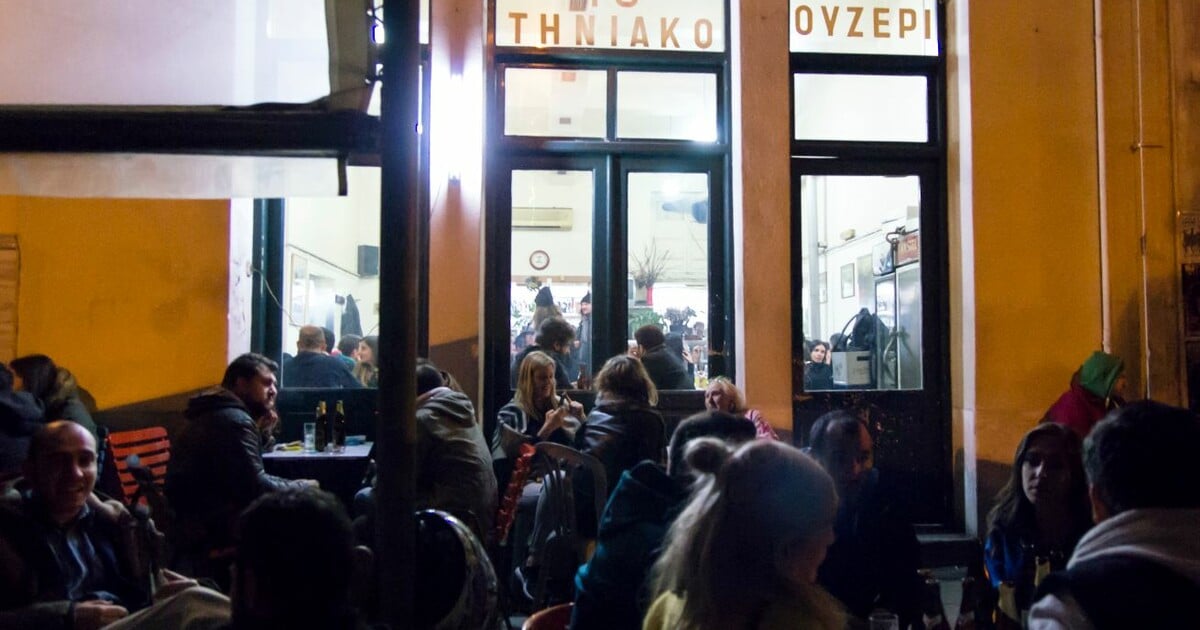 Το τελευταίο βράδυ στο «Τηνιακό»- το θρυλικό καφενείο στην Αλεξάνδρας ...