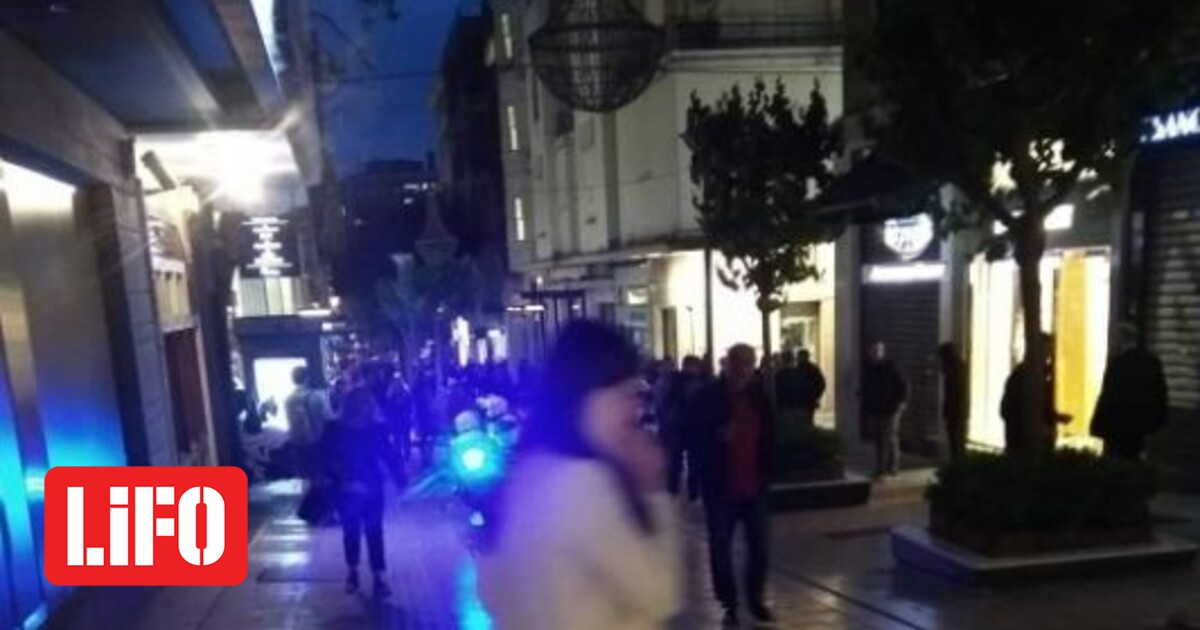 Κουκουλοφόροι τα έσπασαν σε Βαλαωρίτου και Βουκουρεστίου στο κέντρο της ...