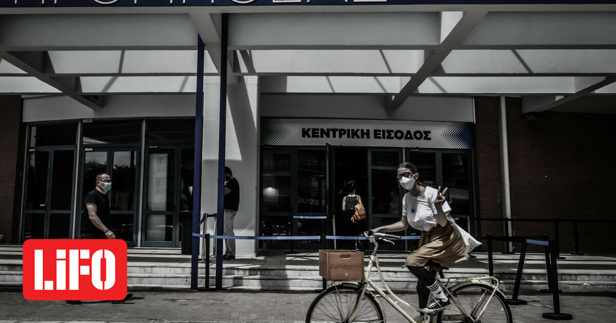 Βασιλακόπουλος: «Ναι» στα προνόμια σε εμβολιασμένους - «Έτοιμοι να αφήσουμε τα lockdown» | LiFO