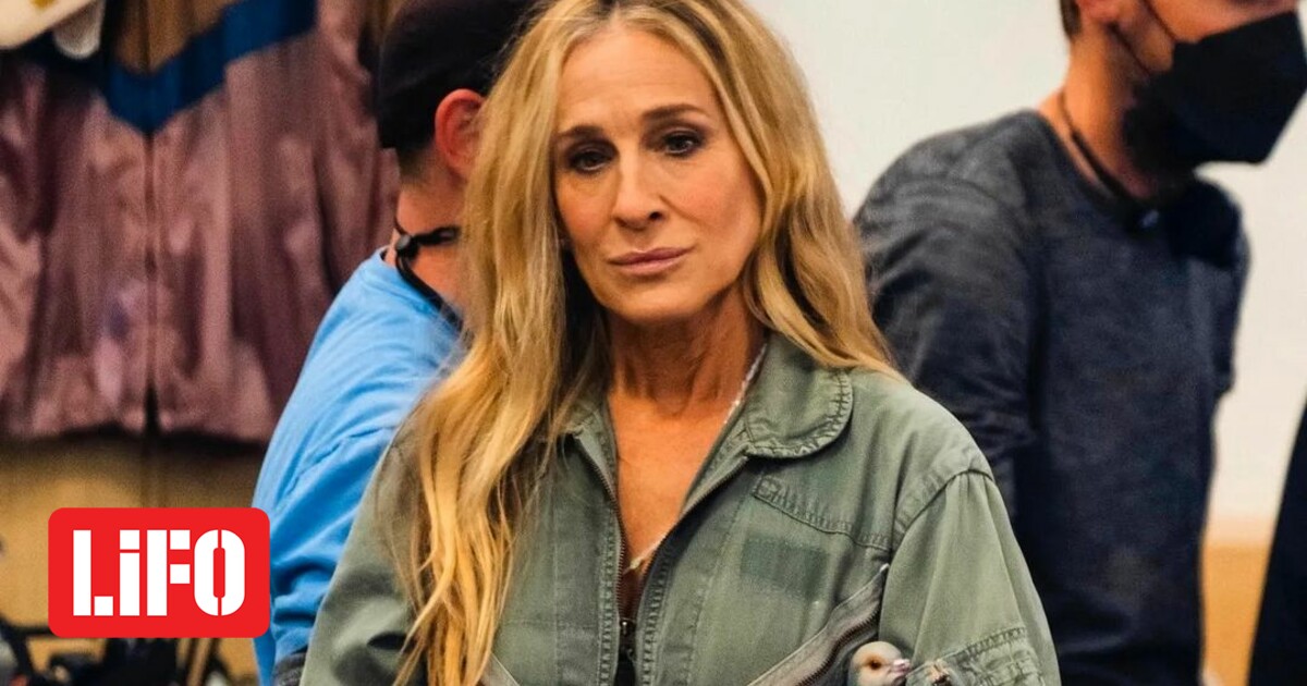 Η Σάρα Τζέσικα Πάρκερ με το πιο τολμηρό αξεσουάρ ever στο «And Just Like That»- μια τσάντα ...