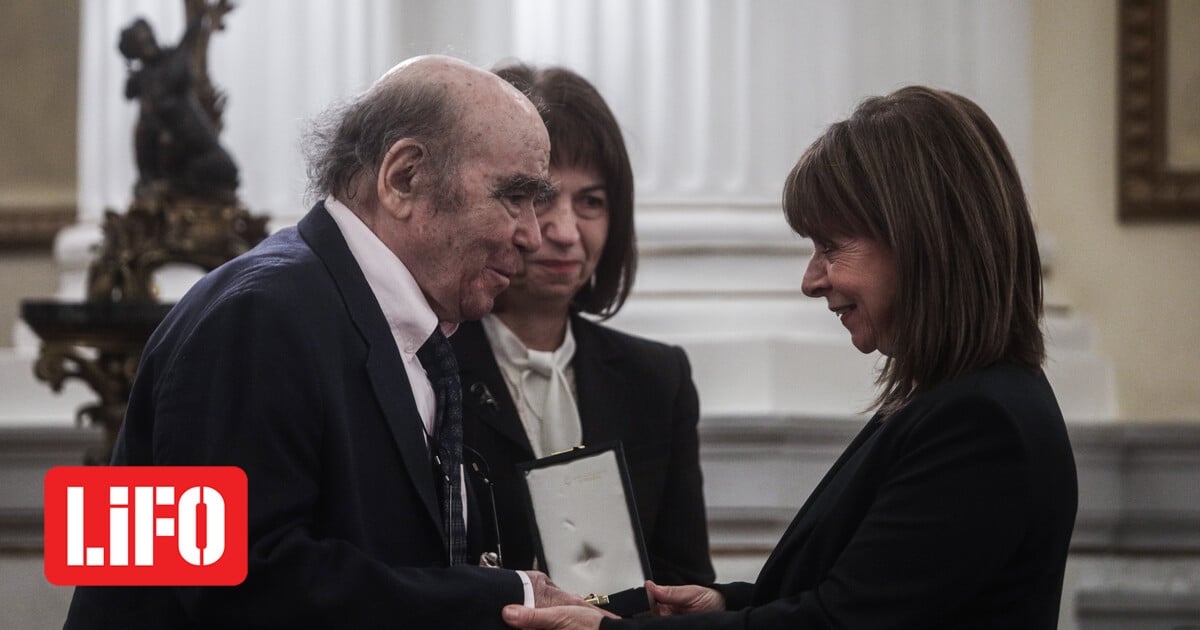 Η ΠτΔ παρασημοφόρησε Μ. Γκανά, Ν. Βαγενά, Ρέα Γαλανάκη, Θ. Βαλτινό ...