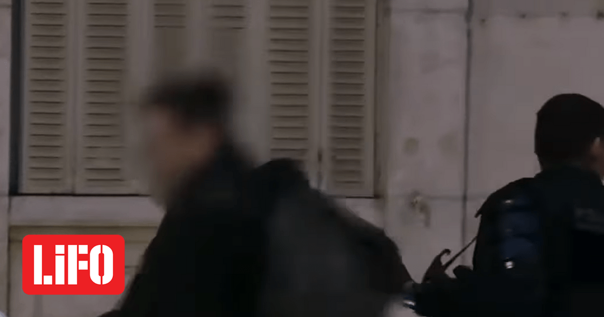 Γαλλία: Διαδηλωτής ξεφεύγει από τα χέρια αστυνομικού-Τo βίντεο που έγινε viral | LiFO