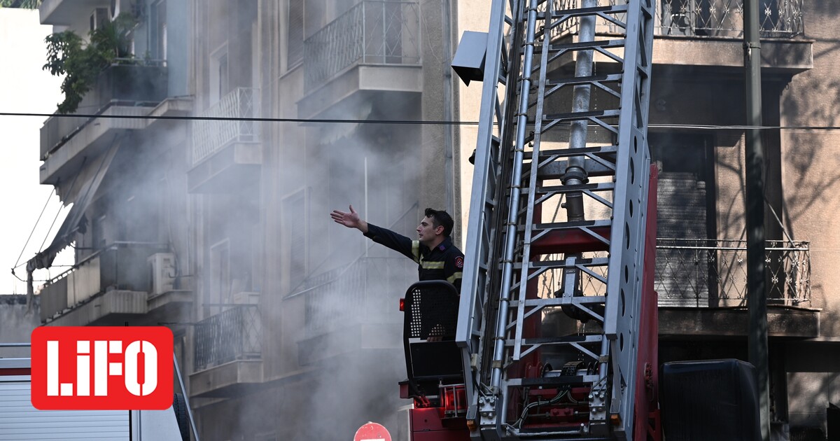 Φωτιά σε διαμέρισμα στην Ελευσίνα- 15 πυροσβέστες στην κατάσβεση | LiFO