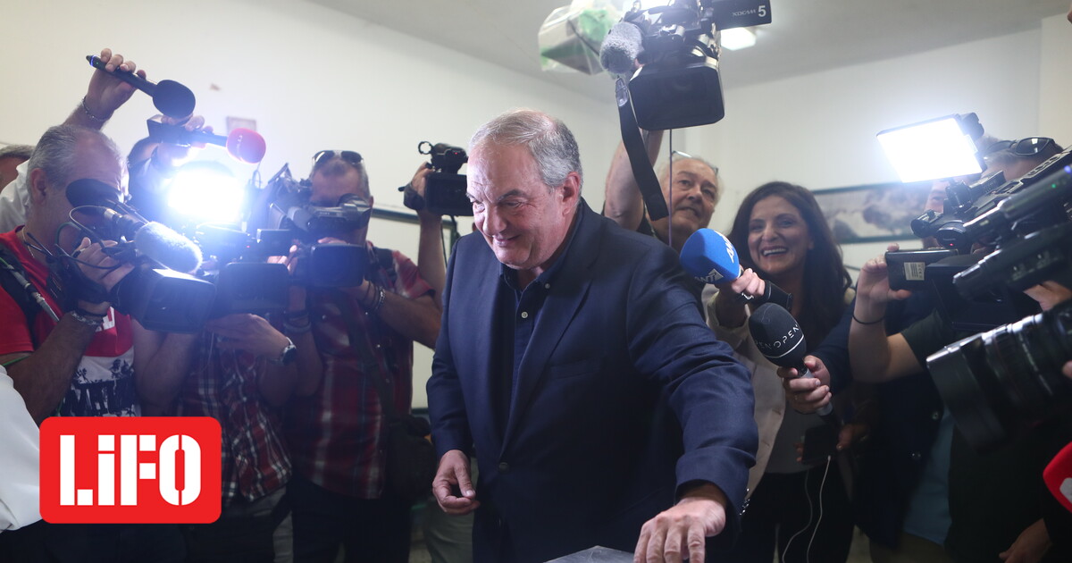 Εκλογές 2023: Ψήφισε, χωρίς δηλώσεις, ο Κώστας Καραμανλής | LiFO