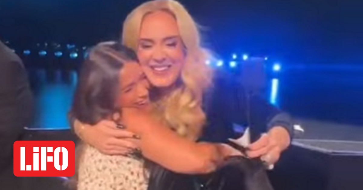 Adele: Η συγκίνηση επί σκηνής, όταν ανακοίνωσε το φύλο του μωρού φαν της | LiFO