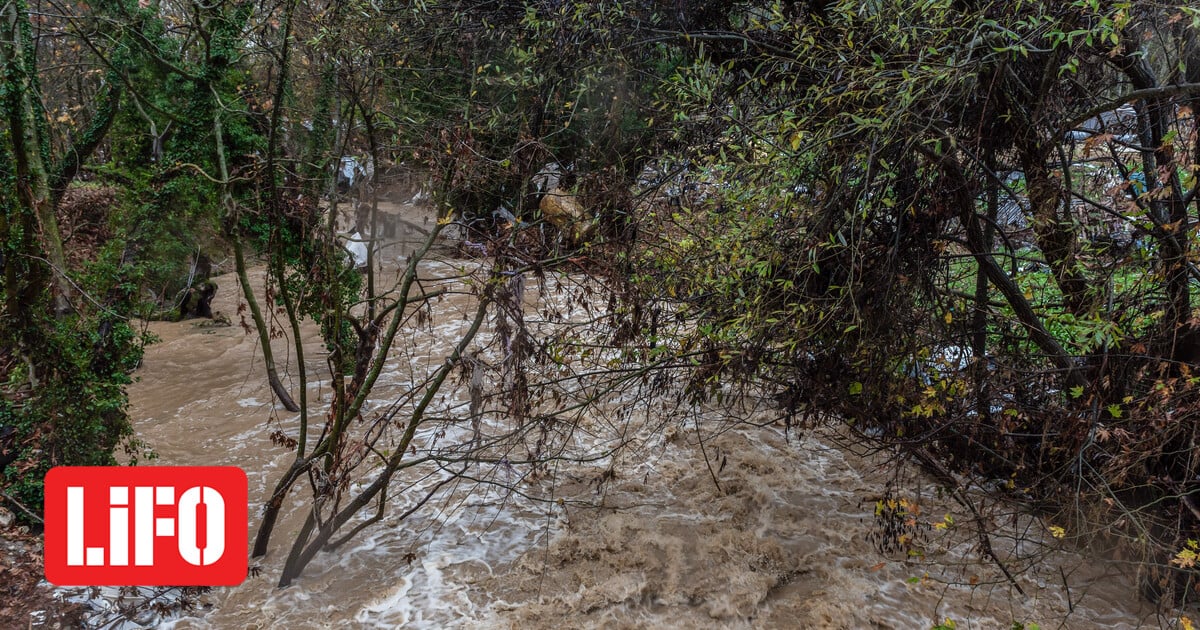 Κακοκαιρία Elias: Μήνυμα του 112 στο Μαντούδι- «Το νερό έχει φτάσει στο ένα μέτρο» | LiFO