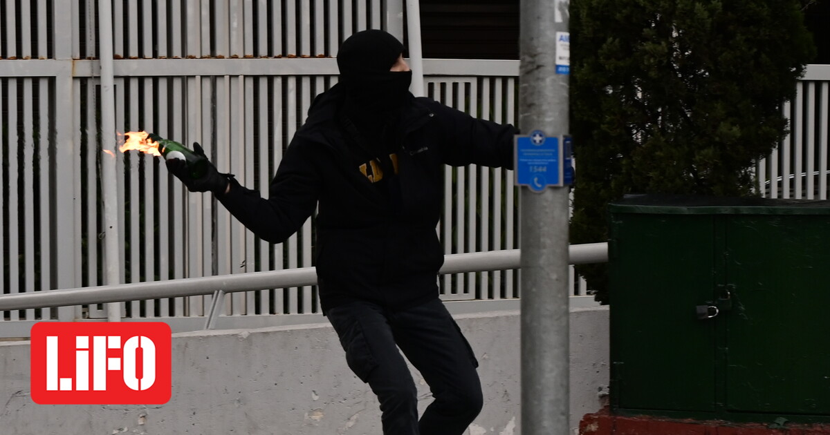 Απεργία-Τέμπη: Εικόνες από τα επεισόδια σε Αθήνα και Θεσσαλονίκη | LiFO