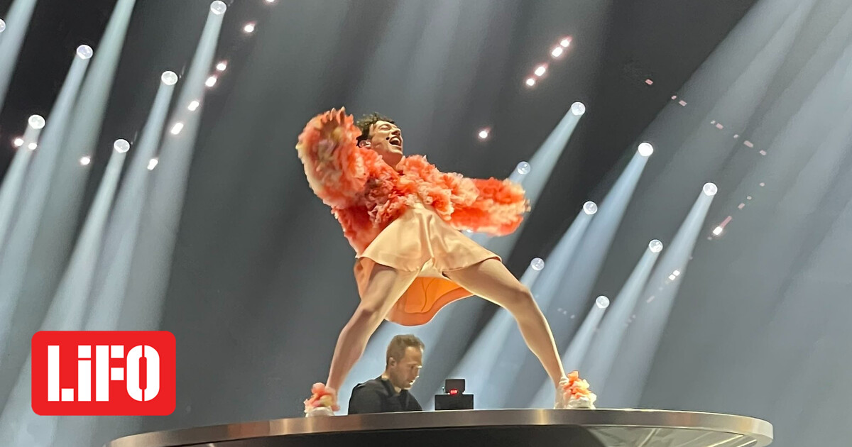 Eurovision 2024: To Nemo αποθεώθηκε για την εντυπωσιακή του εμφάνιση | LiFO