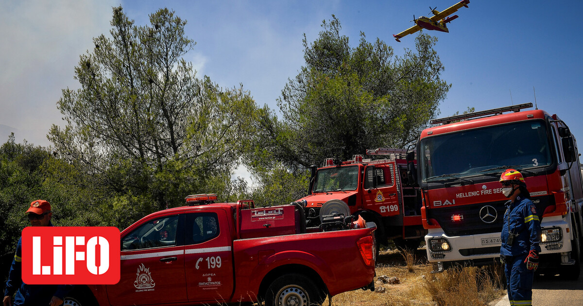 Φωτιά τώρα στα Καλύβια - Μήνυμα από το 112 | LiFO