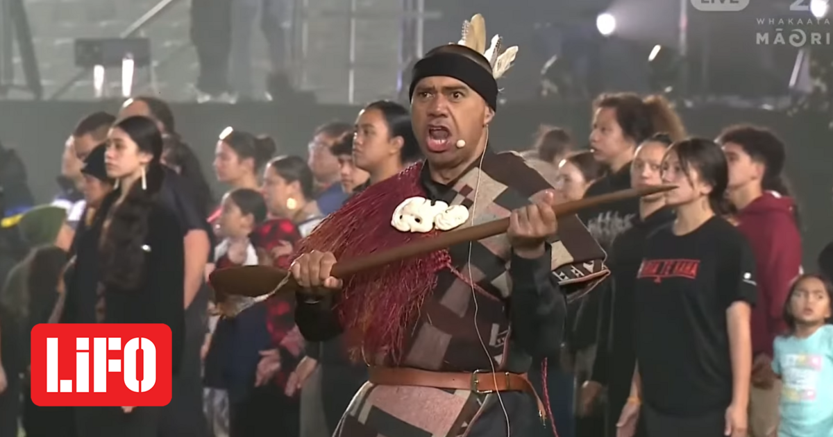 Νέα Ζηλανδία: 6.500 άνθρωποι έσπασαν το ρεκόρ για τον μεγαλύτερο χορό Χάκα στην ιστορία | LiFO