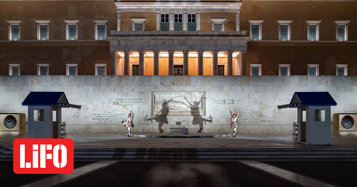 Ο νέος φωτισμός της Βουλής και του Μνημείου του Αγνώστου Στρατιώτη έλαβε διεθνή διάκριση | LiFO
