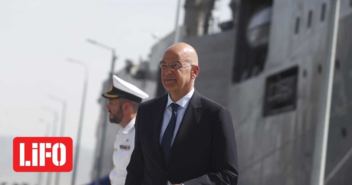 Ενοπλες Δυνάμεις: Ο υδροκεφαλισμός, η «σφαγή» των στρατηγών και το ...