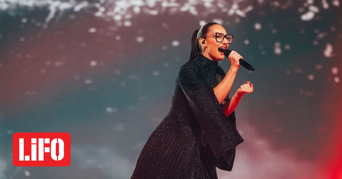 Eurovision 2025: Η στιγμή που η Klavdia τραγουδά την «Αστερομάτα» στην αρένα της Βασιλείας | LiFO