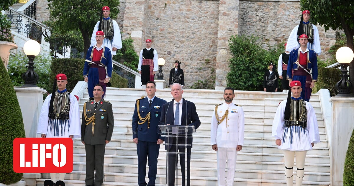 Εικόνες από τη δεξίωση στο Προεδρικό Μέγαρο για την 51η επέτειο από την ...