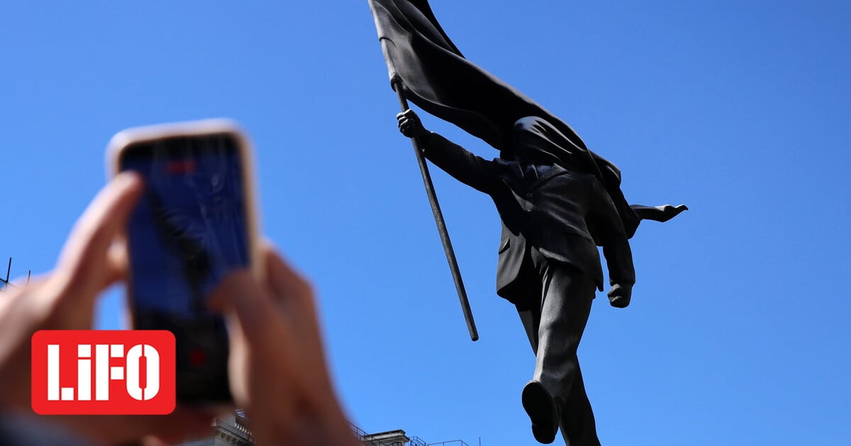 Πώς κατάφερε ο Banksy να τοποθετήσει ένα άγαλμα στο κέντρο του Λονδίνου ...