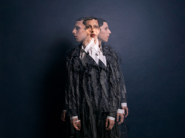 «Ψυχαγωγία»: Τα νέα τραγούδια του Kristof οδηγούν στην εκτόνωση | LiFO