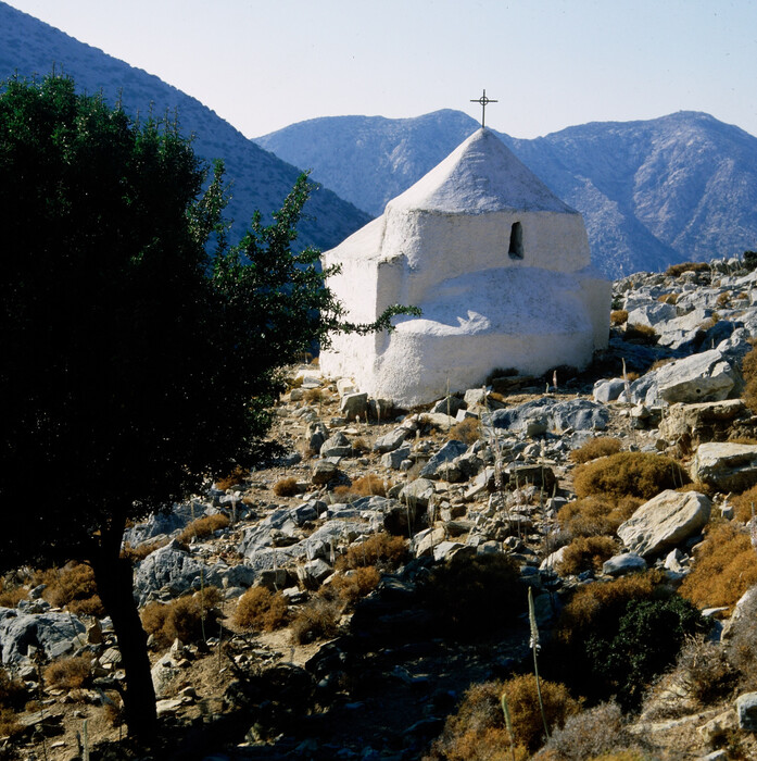 Η Νάξος, ήσυχη και ανεπιτήδευτη, σε 24 παλιές φωτογραφίες | LiFO