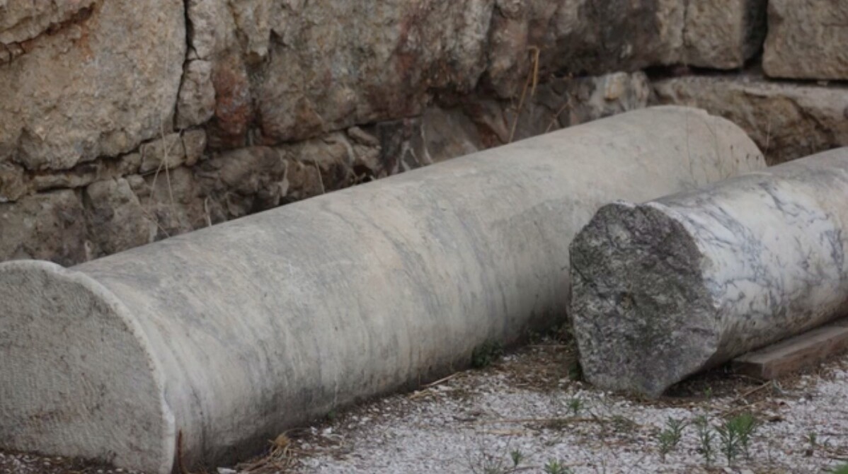 Maria Zervos, Peripatetics | LiFO