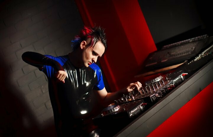 George Fakinos, Paul Philippou και Dr D. στο Second Skin | LiFO