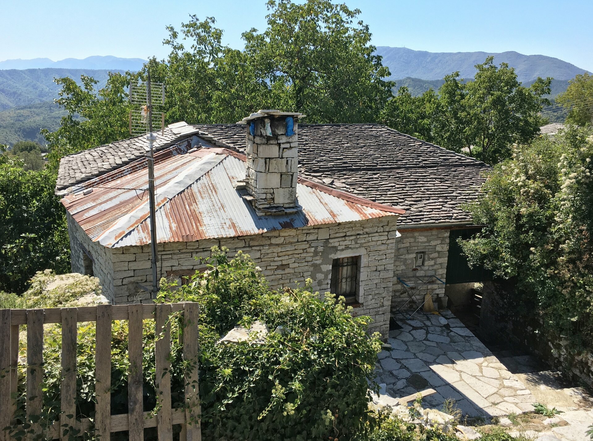 Αρχή φθινοπώρου στα Ζαγοροχώρια | LiFO