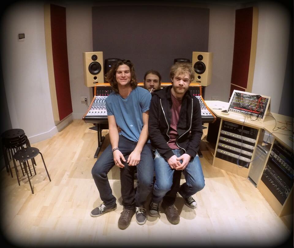 Louvana Records: Τι μουσική, λοιπόν, παράγει η Κύπρος αυτή την εποχή ...