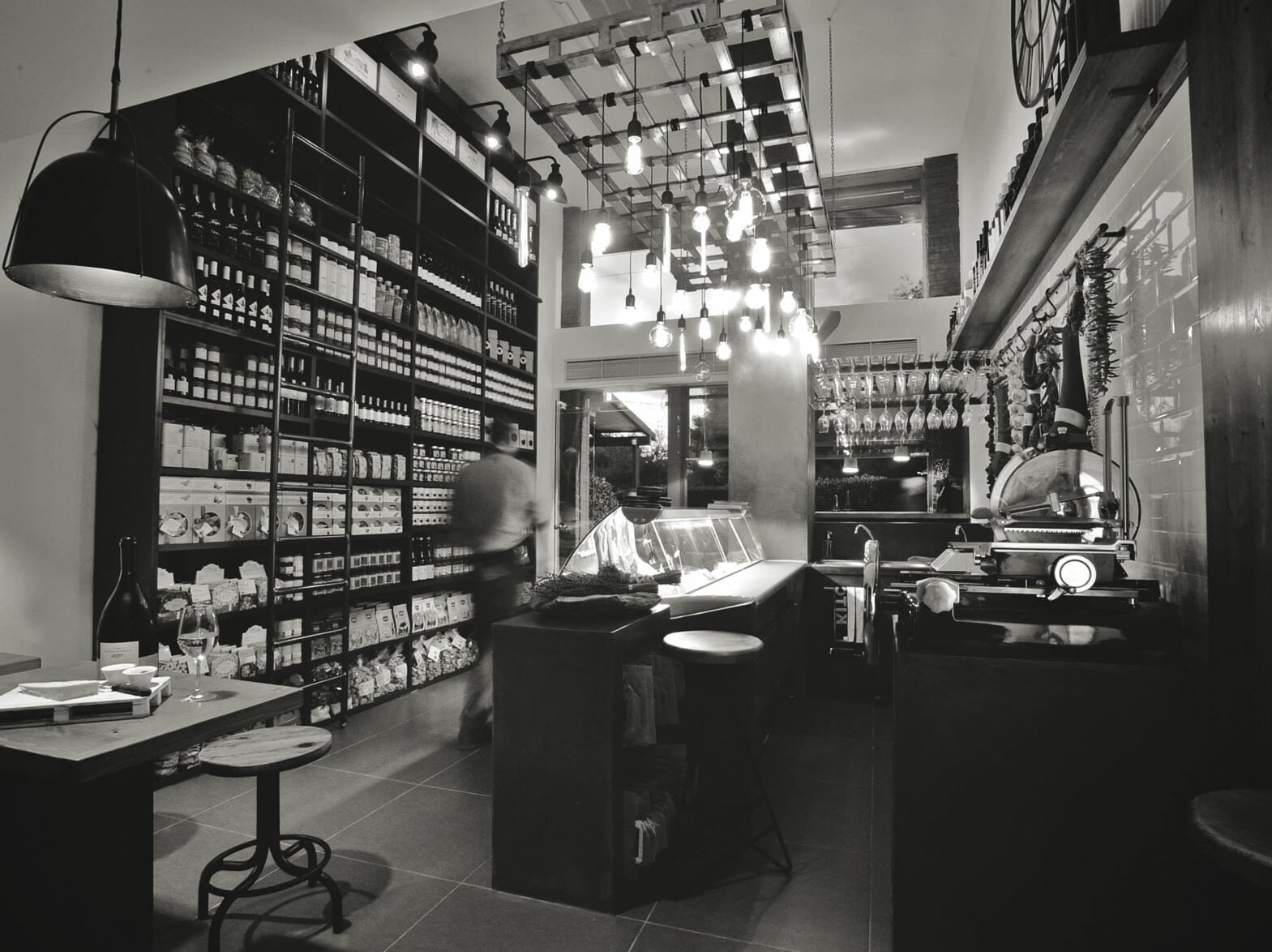 6 wine bars που πρέπει να ξέρεις στην Αθήνα | LiFO