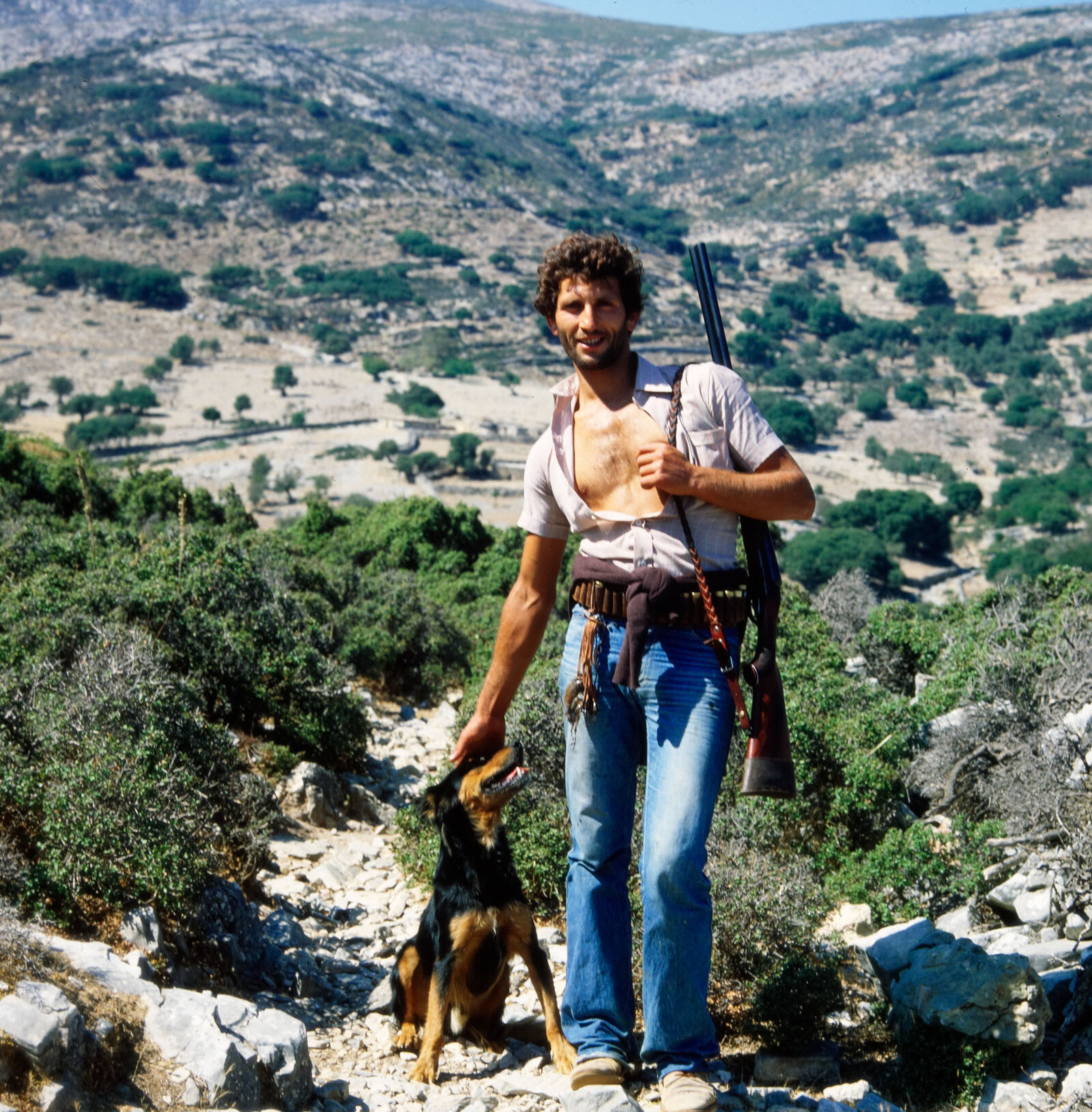 Η Νάξος, ήσυχη και ανεπιτήδευτη, σε 24 παλιές φωτογραφίες | LiFO