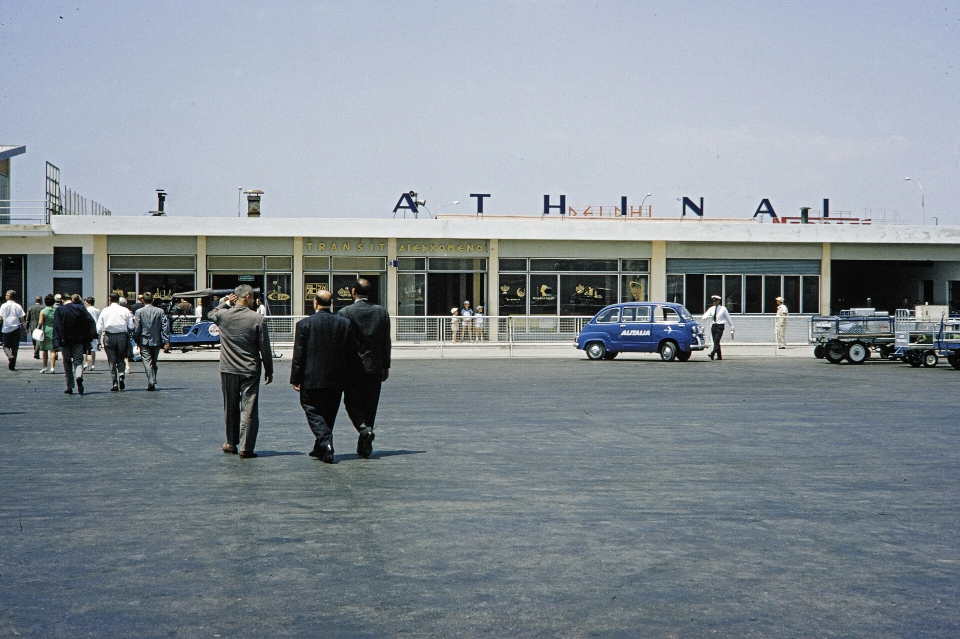 Το αεροδρόμιο του Ελληνικού μέσα από σπάνιες φωτογραφίες | LiFO