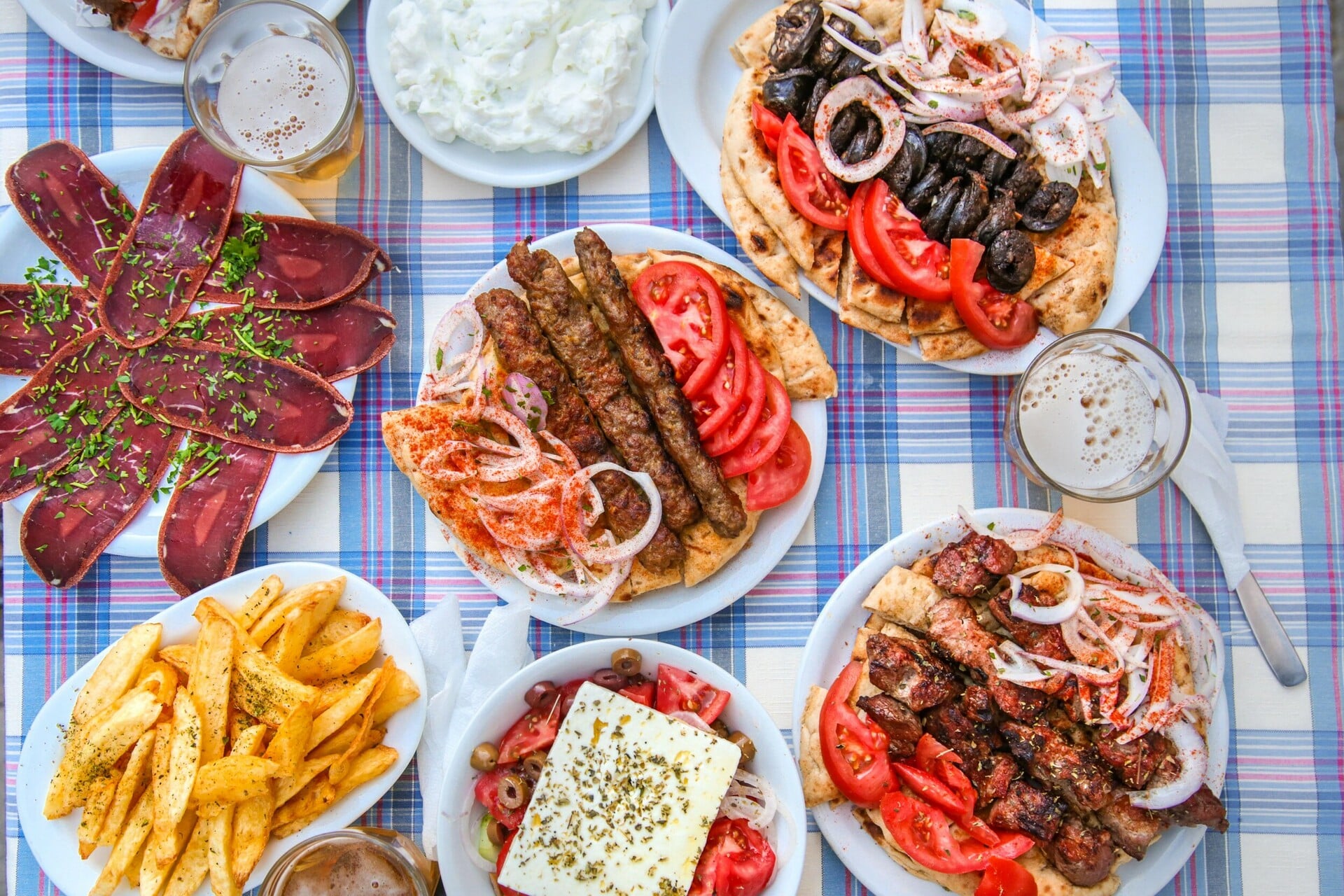 Το αυθεντικό αρμένικο κεμπάπ του Σέρκου στην Κοκκινιά | LiFO