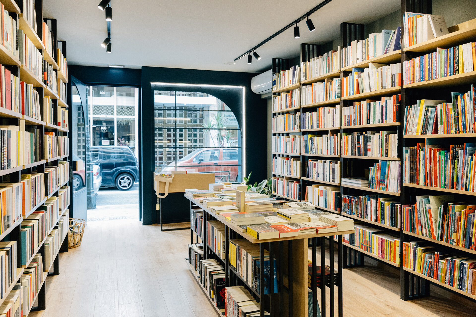 Fata Libelli: Επιτέλους, ο Πειραιάς απέκτησε το πρώτο του μικρό ...