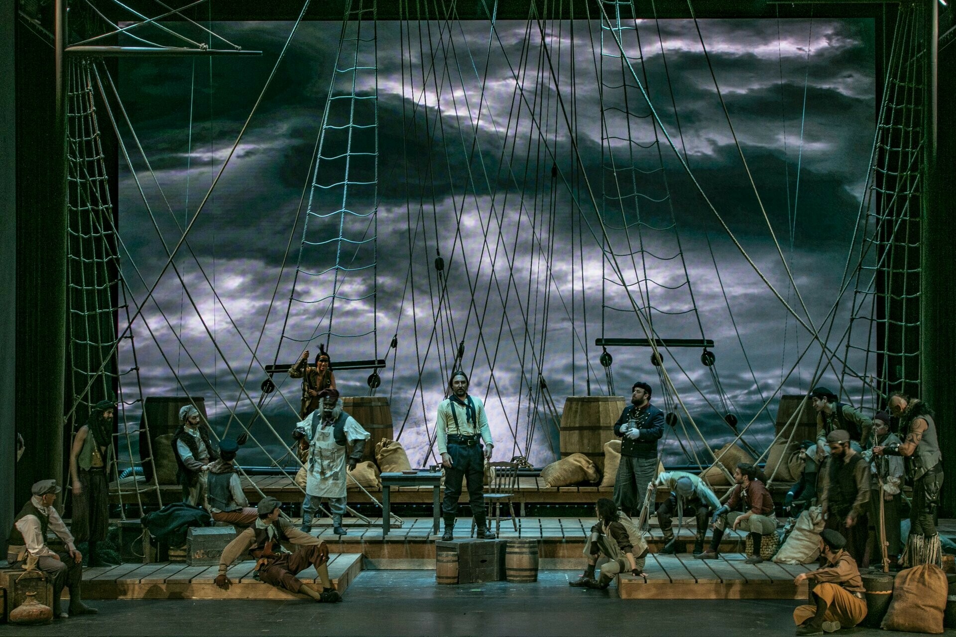 Μόμπι Ντικ: «Ο καθένας στο έργο αυτό βρίσκει αυτό που ψάχνει!» | LiFO