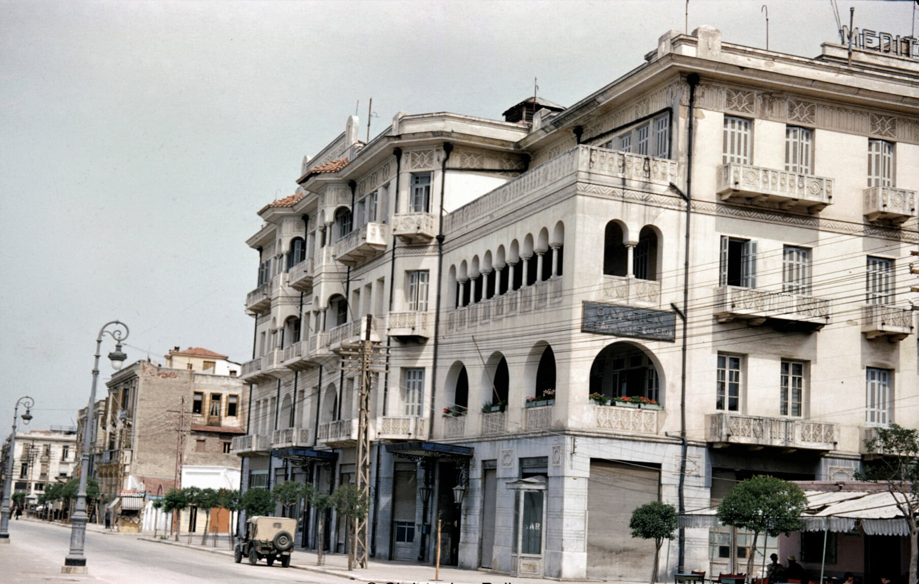 Στους δρόμους της Θεσσαλονίκης το 1952 | LiFO