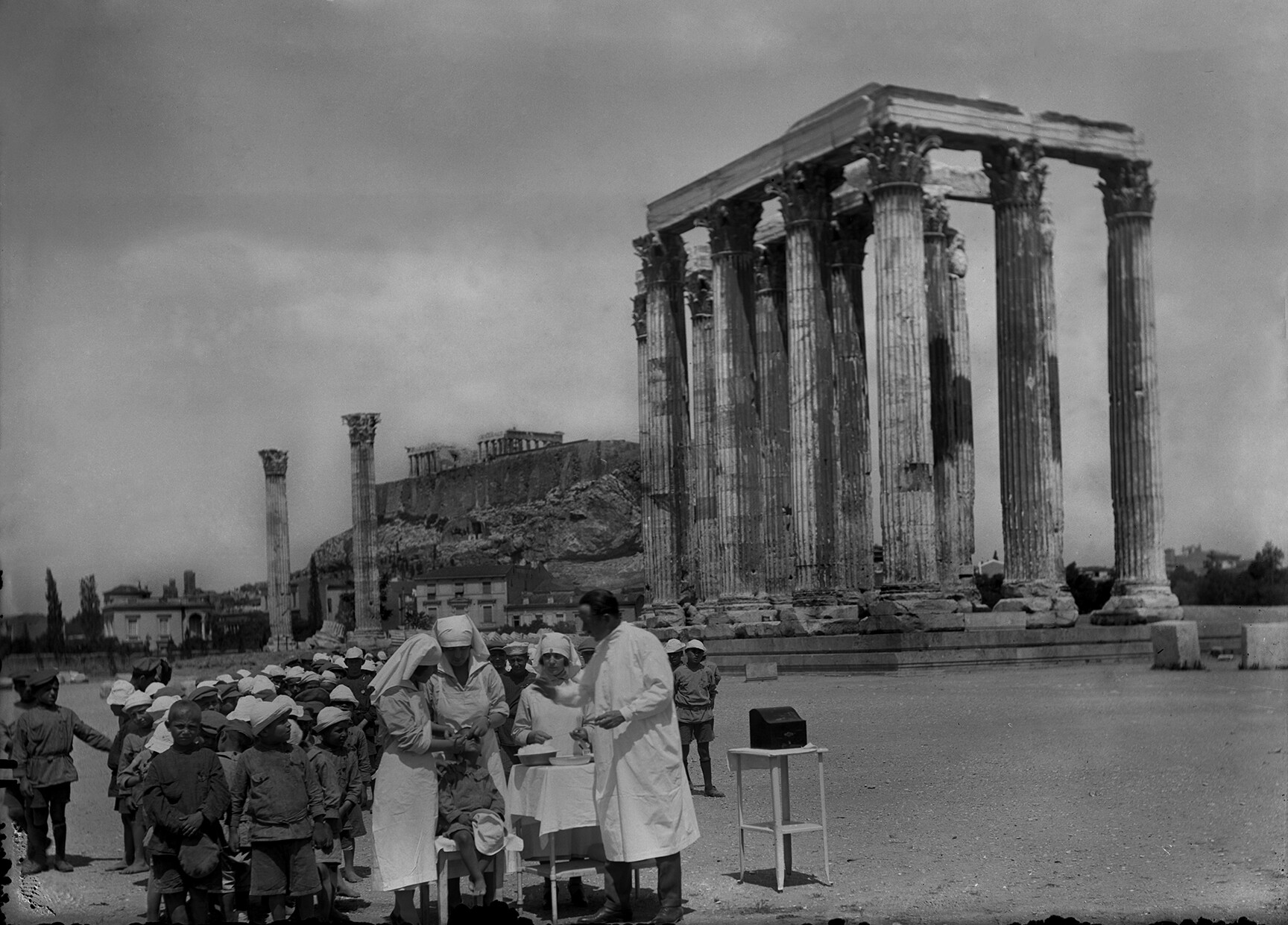Oι πρόσφυγες του '22 καταφθάνουν στην Ελλάδα πριν ακριβώς 100 χρόνια | LiFO