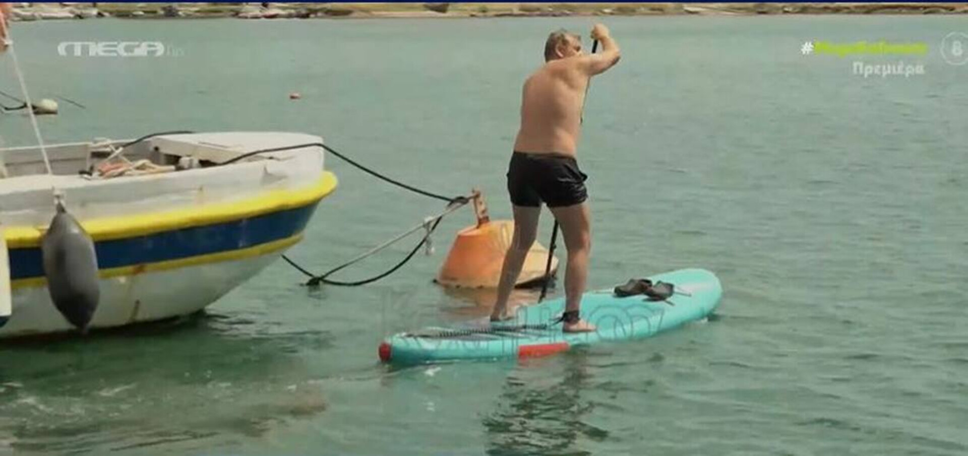 Ο Απόστολος Γκλέτσος κάνει Sup και δείχνει το σώμα του | LiFO