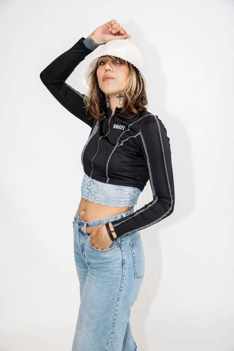 Amie, τι φοράς σήμερα και πόσο κοστίζει; | LiFO