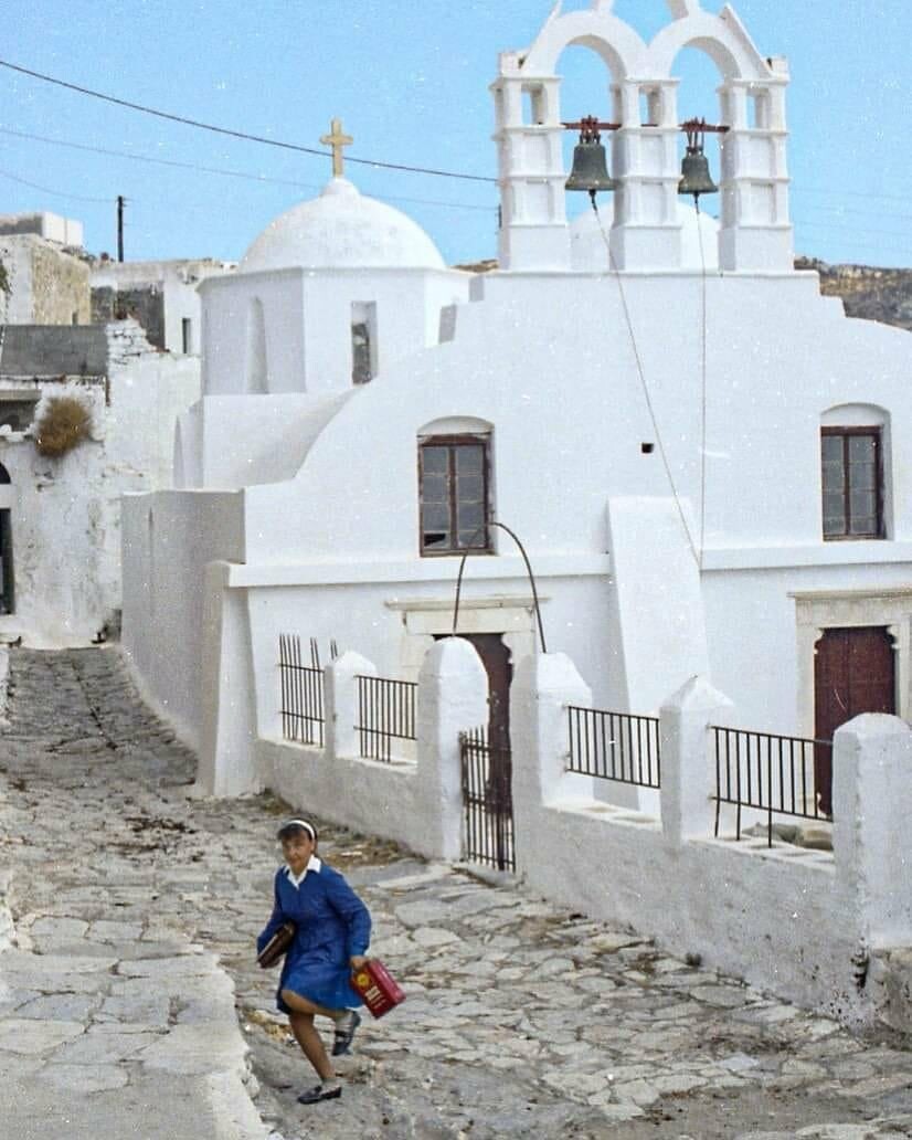 Η νησιωτική Ελλάδα του '50 μέσα από τον φακό του Robert McCabe | LiFO