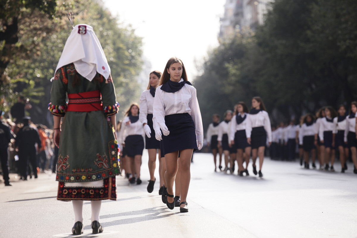 Η μαθητική παρέλαση της Θεσσαλονίκης για την 28η Οκτωβρίου σε εικόνες ...