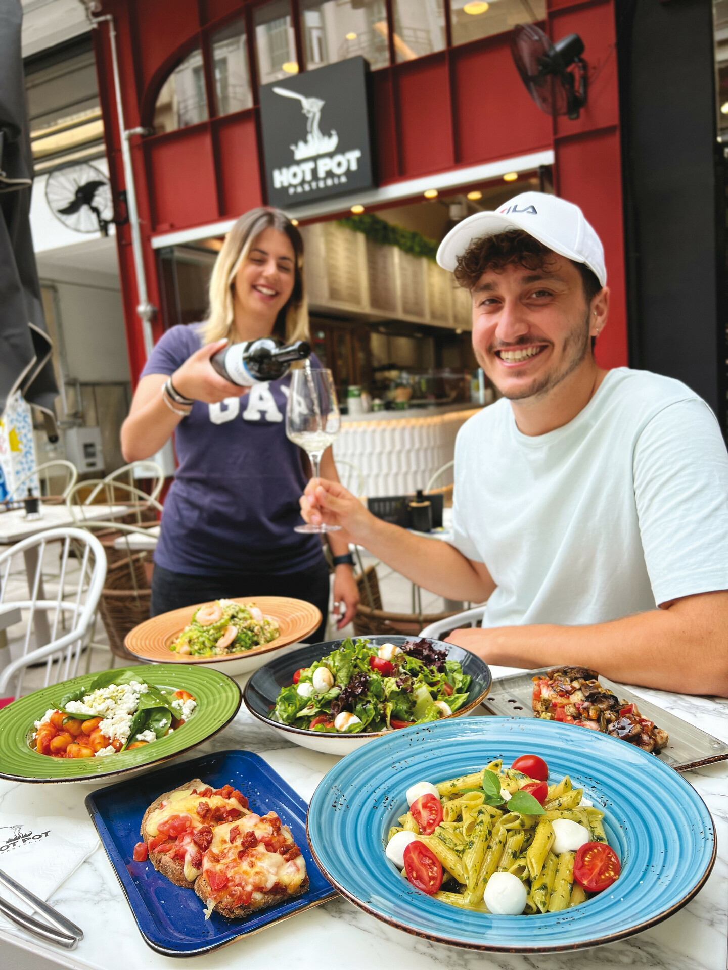 Food Stories SKG: Δύο food vloggers παρουσιάζουν τη γαστρονομική πλευρά ...