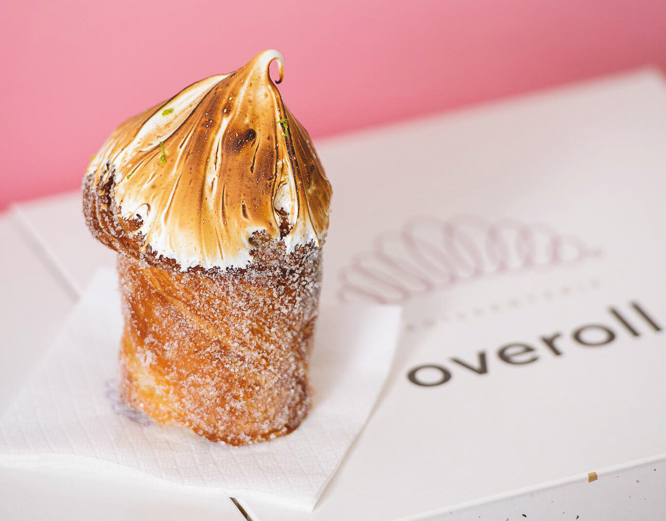 Overoll Croissanterie: Τα ονειρεμένα γαλλικά κρουασάν τώρα και στο ...