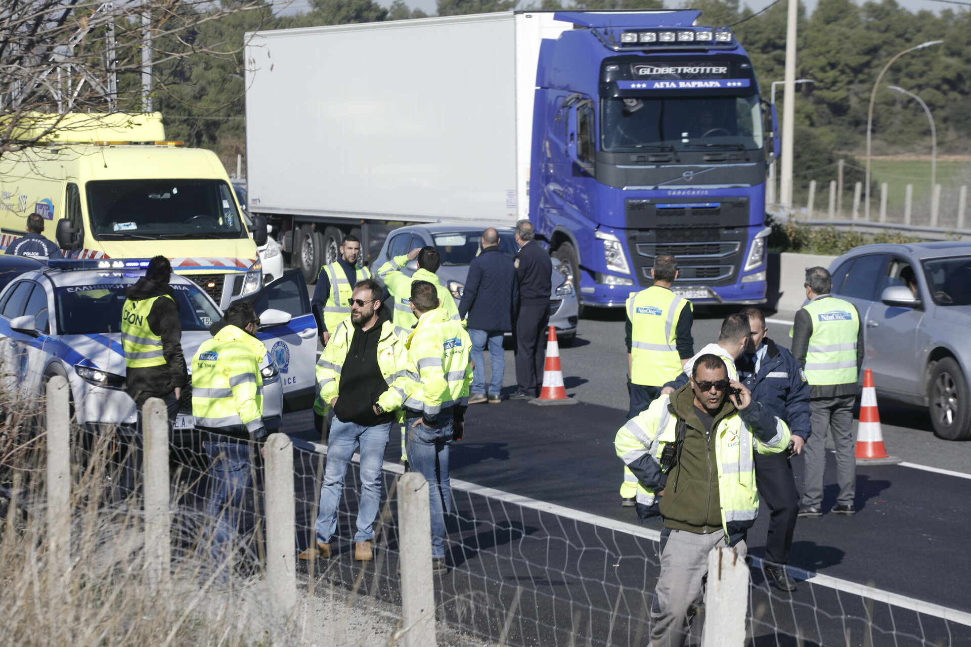 Καραμπόλα την Εθνική: Μερική αποκατάσταση της κίνησης - Εικόνες χάους ...