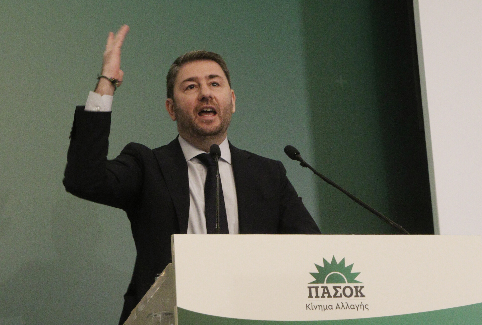 Ανδρουλάκης: Στηρίζουμε την τροπολογία για το «μπλόκο» στο κόμμα ...