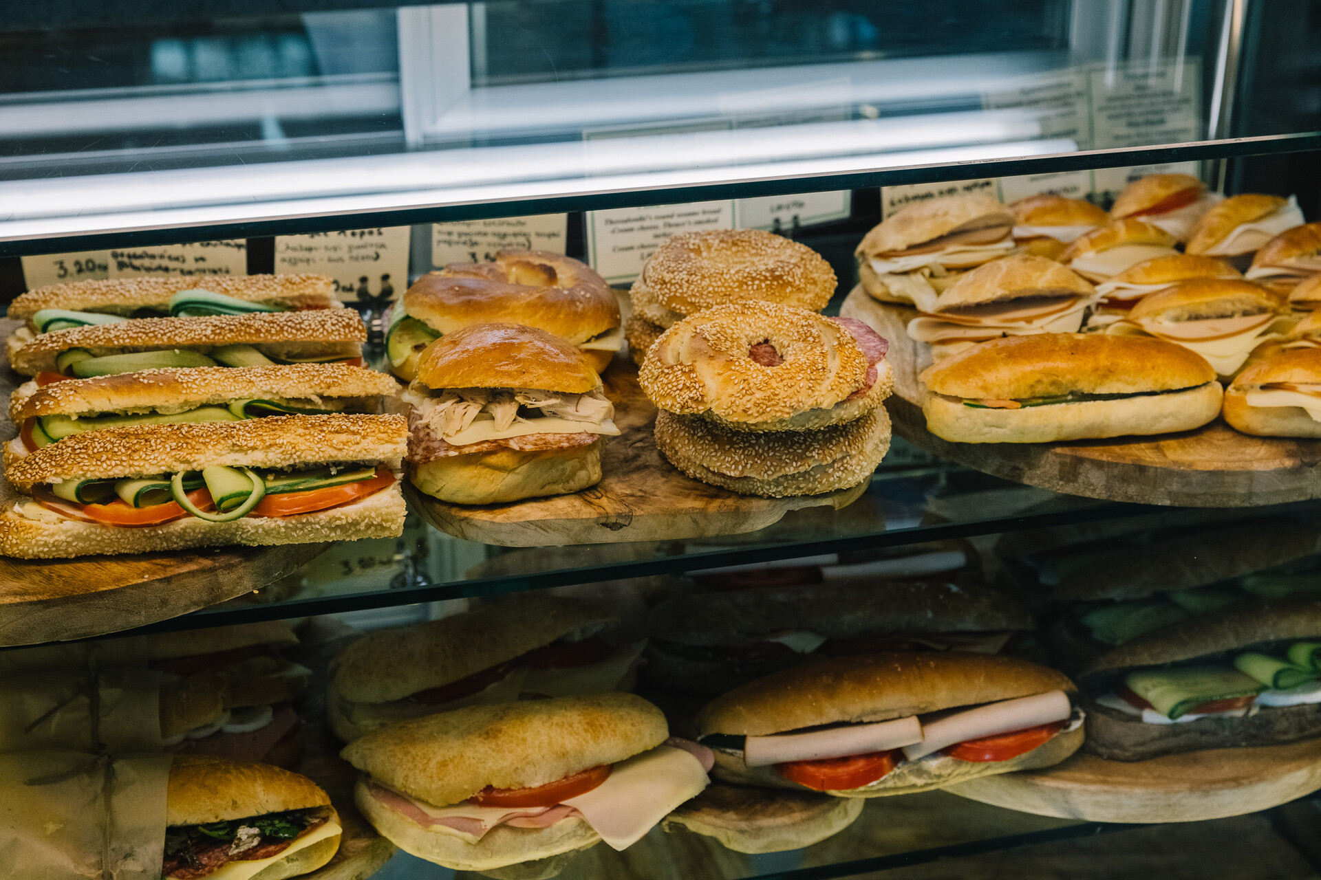 Φούρνος 1907: Ένας από τους πιο παλιούς φούρνους της Αθήνας σερβίρει ...