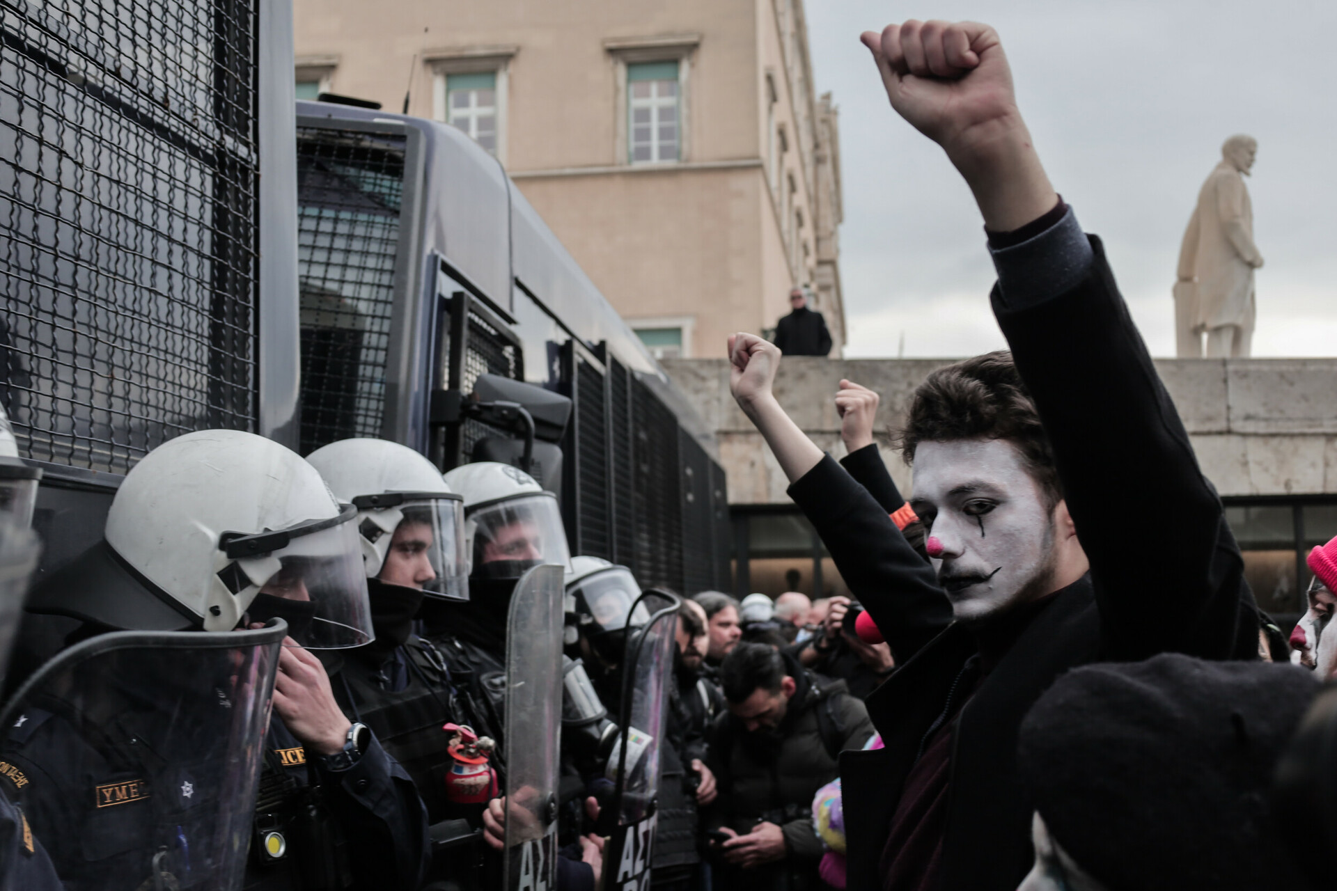 Συνάντηση πρωθυπουργού με καλλιτέχνες στο Μαξίμου: Δεσμεύσεις και ...